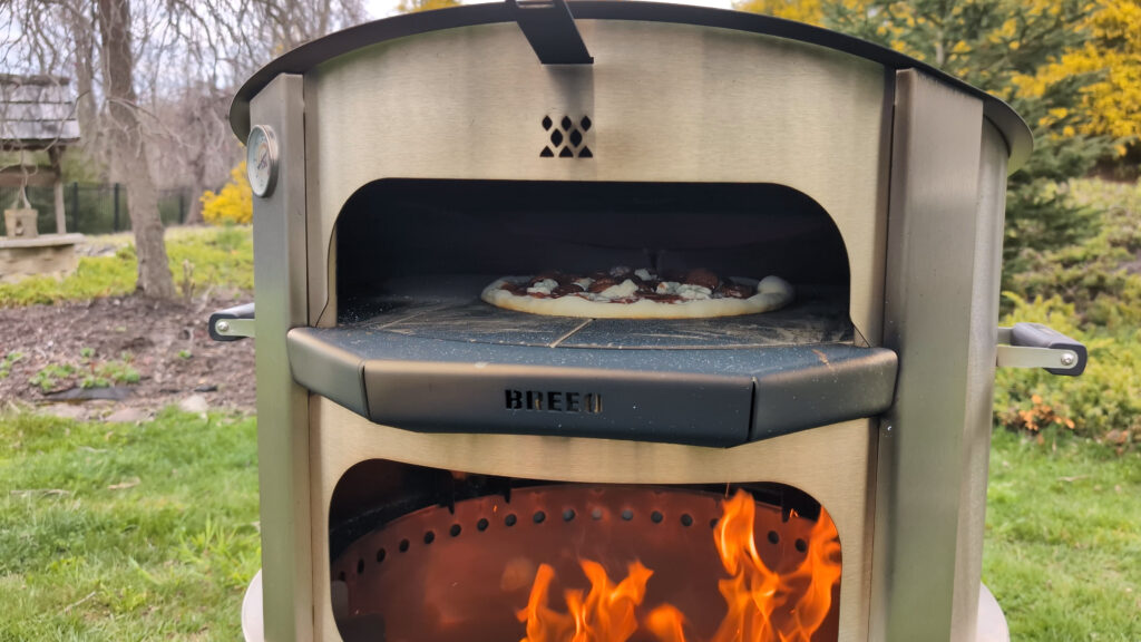 Breeo Live-Fire Pizza Oven Review: A Firepit That Hits 1,000 degrees ...
