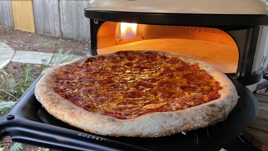 Pizza Sticking to Peel? Here’s How to Actually Fix It - Pala Pizza Ovens